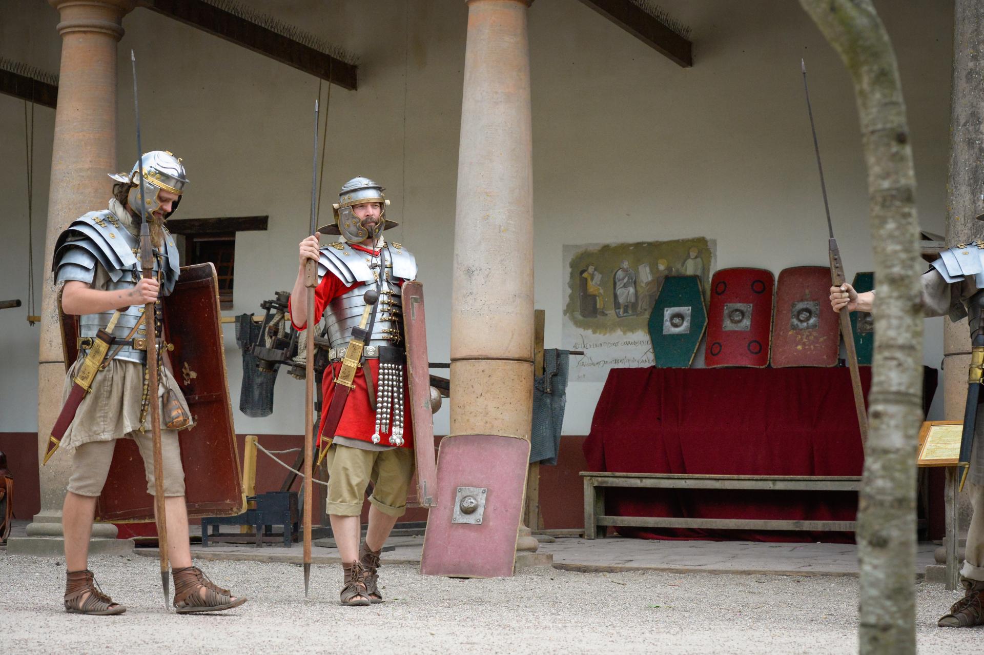 Weapon stand | Archeon